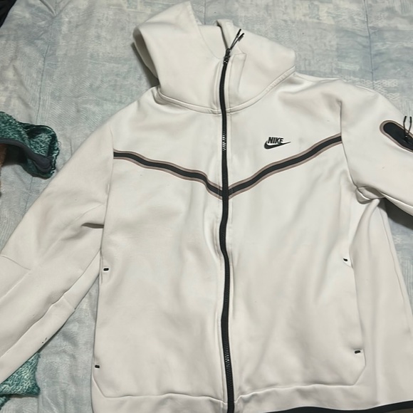 Sweaters | Im Selling A White Top Nike Tech | Poshmark